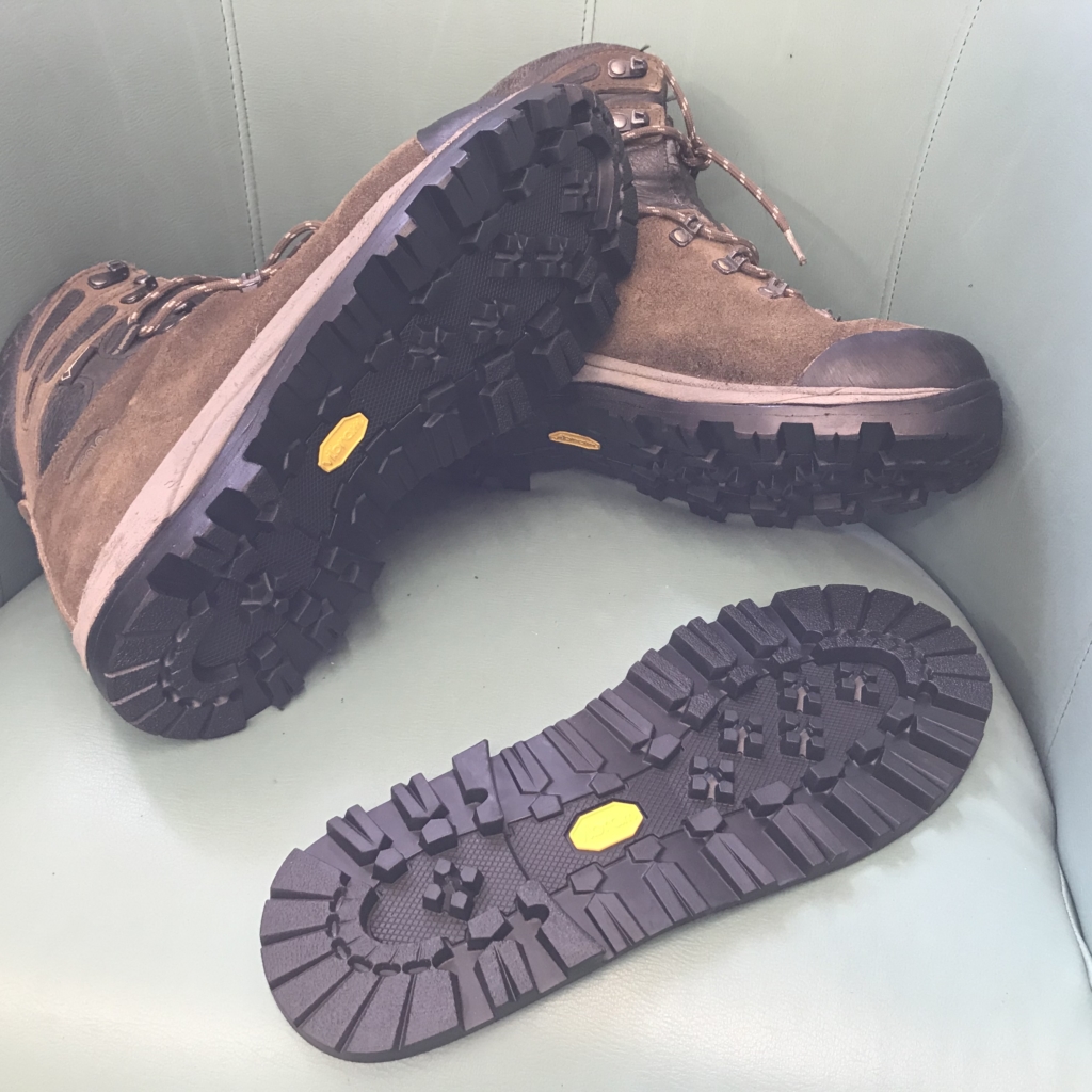 Semelles entières montagne caoutchouc vibram - Bottier Metzger